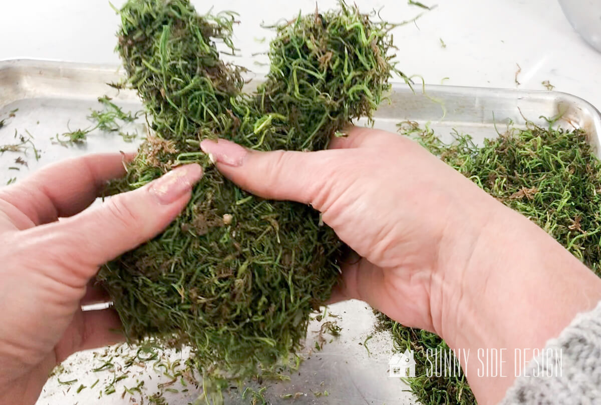 How to Make Moss Bunny Topiary Easter Decorations | Sunnyside Home