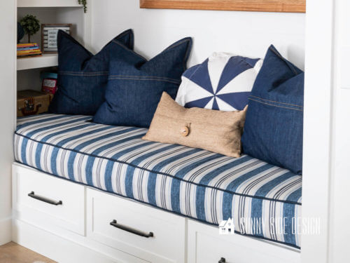 How to Make a Simple Box Cushion with a Zipper | Sunny Side Design