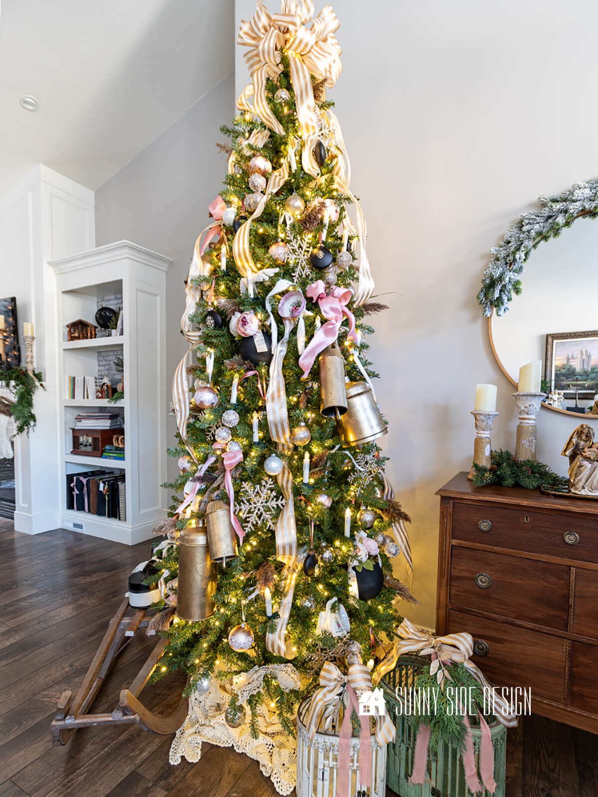 How to Decorate Your Christmas Tree Like a Pro | Sunnyside Home