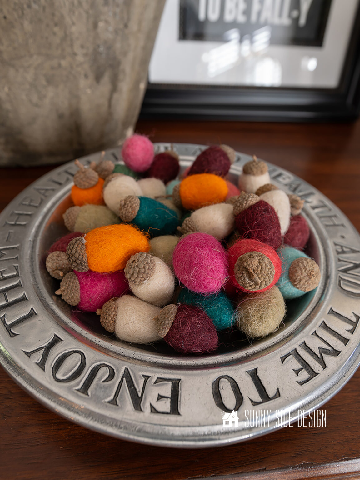 Easy Acorn Craft with Real Caps and Wool Balls | Sunnyside Home