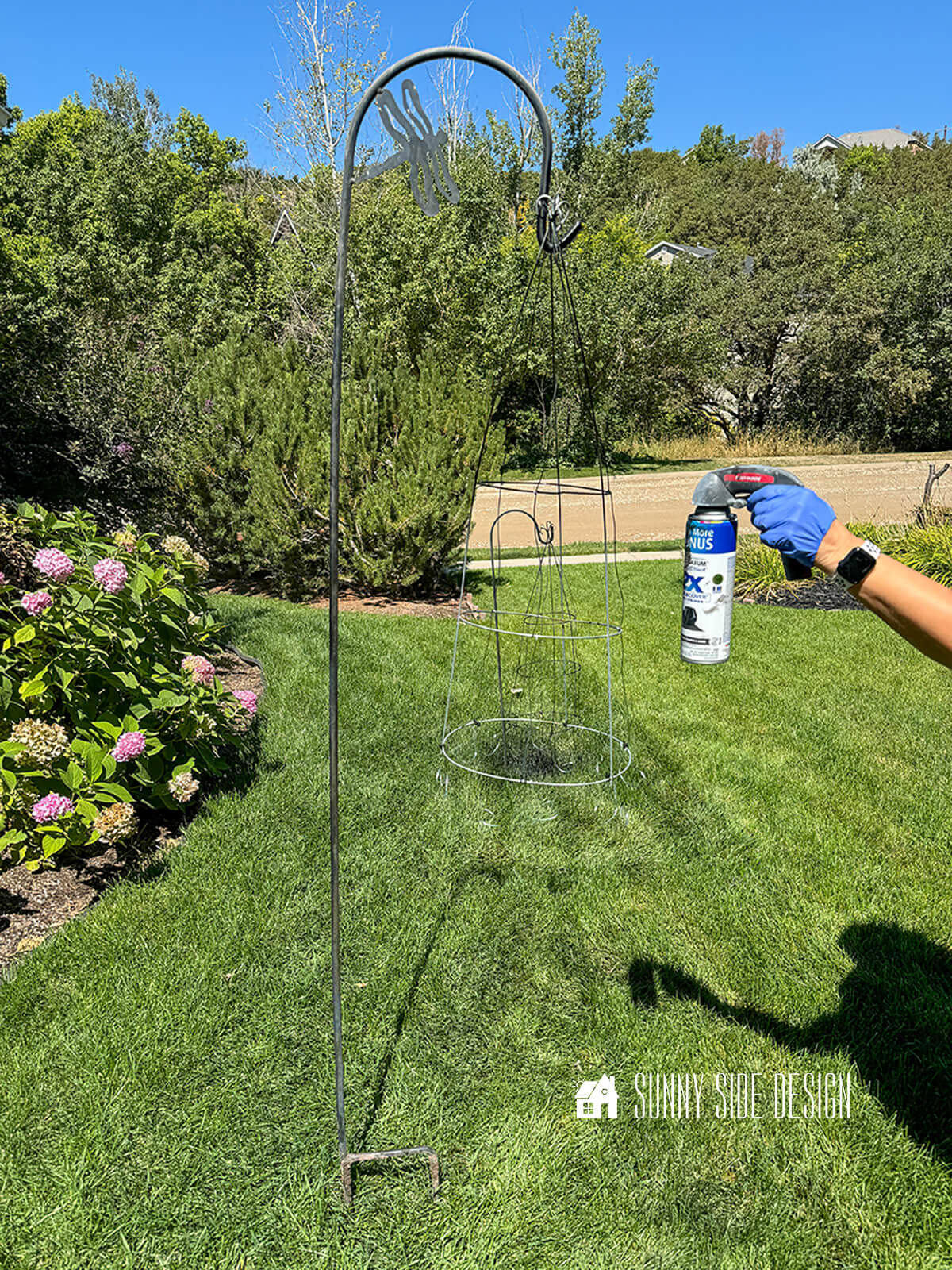 Easy Spider and Web Halloween DIY Outdoor Decorations | Sunnyside Home