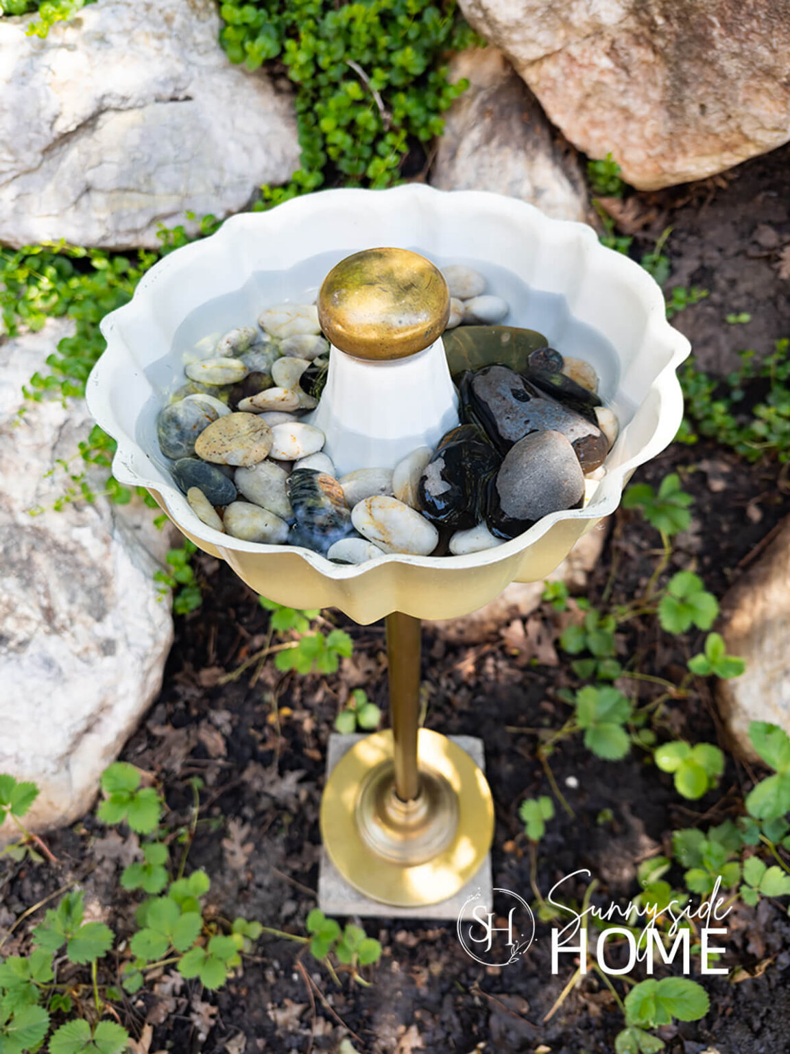 Easy DIY Bird Bath with Recycled Materials | Sunnyside Home